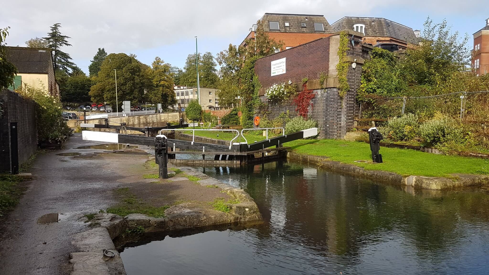 Rodborough Common Walks, The Fort & Pubs in the Village