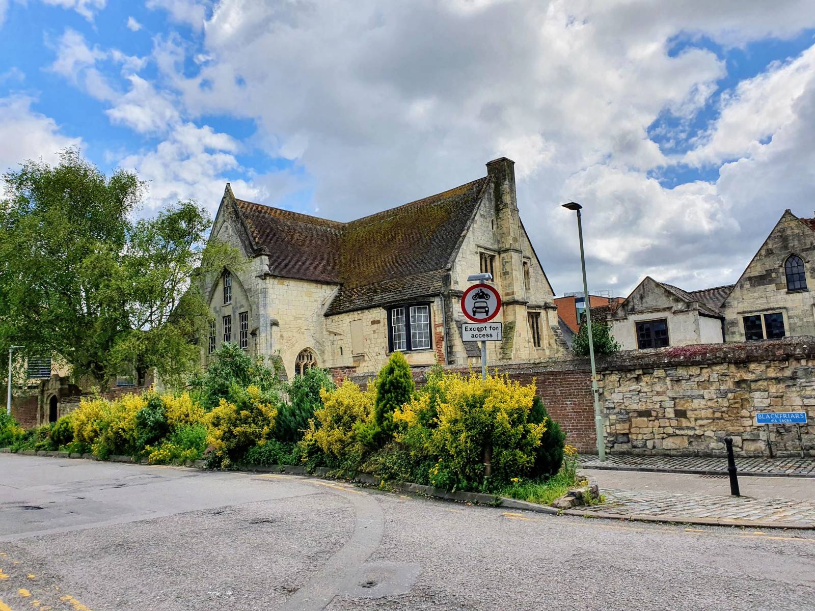 Priories Gloucester - Llanthony Secunda Priory & Blackfriars Ruins